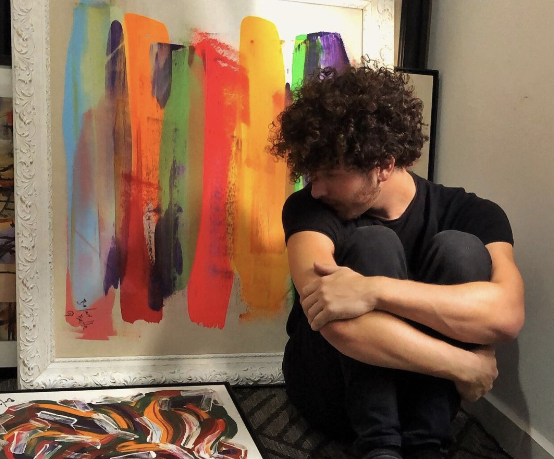 Bryan Behr está com acervo exposto no Casarão Garibaldi até dia 20